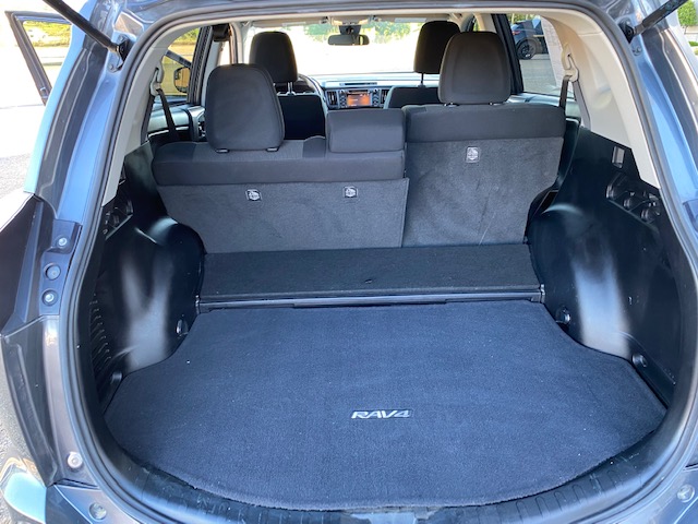 Used-SUV-2018-Toyota-Rav4-U0700B-Cargo-Area - Doug Lancaster Sales